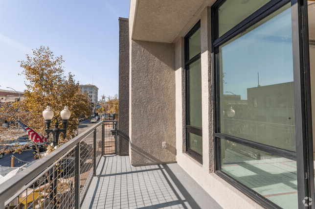 SideStudio | 4th Street Market